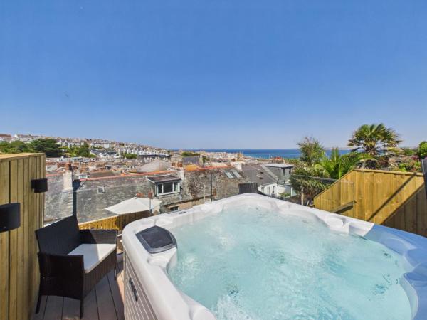 4 Bed In St. Ives Oc-s46007 - Hayle