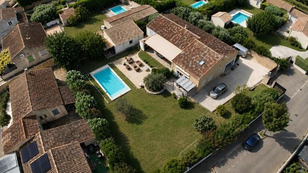 Le Petit Valexiane Piscine & Jardin - Graveson