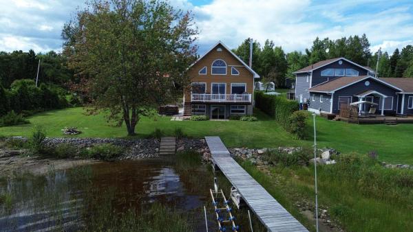 Waterfront Chalet - Le Grand Heron-bleu - La Tuque