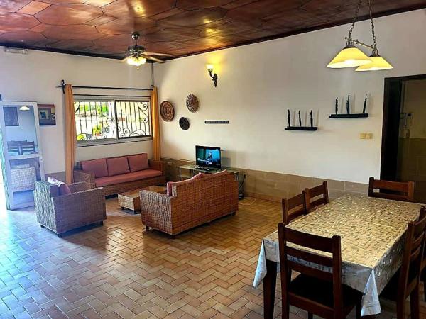 Ongola House - Yaoundé