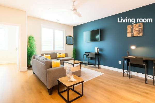 Sleek Coastal Stay Pool & Free Parking - Leland, NC