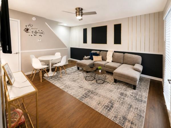Hoover Haven Stylish 2br Escape - Hoover, AL