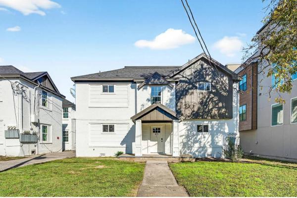 Awesome Home - Dallas, TX