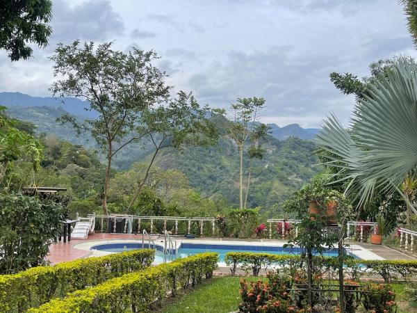 Finca La Pomarosa Style- Nature, Pool And Relaxation - La Vega