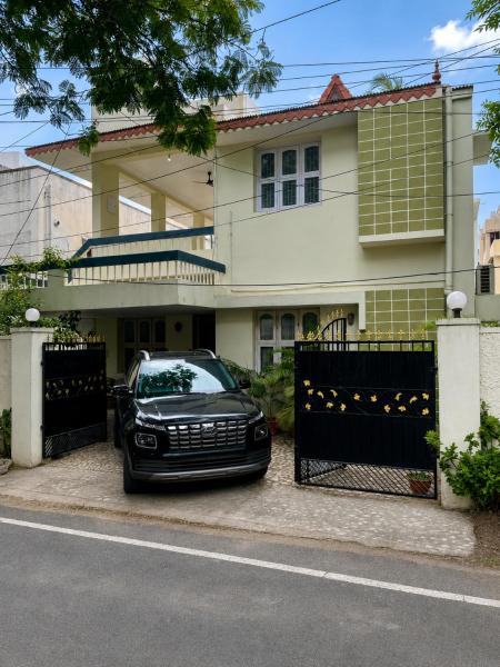 The Circle Hostel Velachery - Chennai