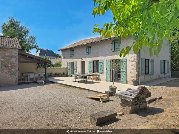 Family House With Garden For 8 At Prety - Saône-et-Loire