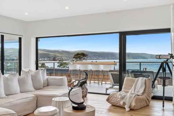 9 Oceania - Lorne
