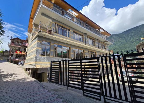 Hotel The Destination Manali - Manali