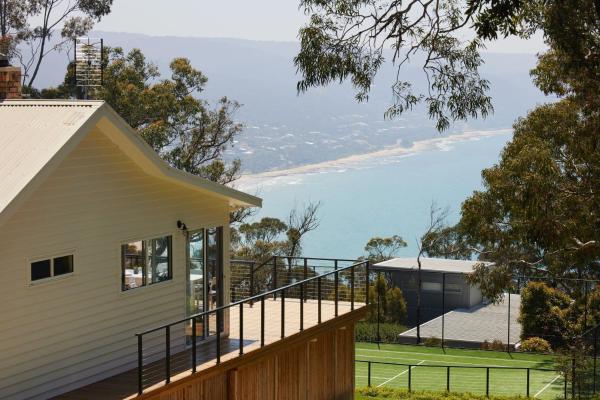 The White House - Lorne