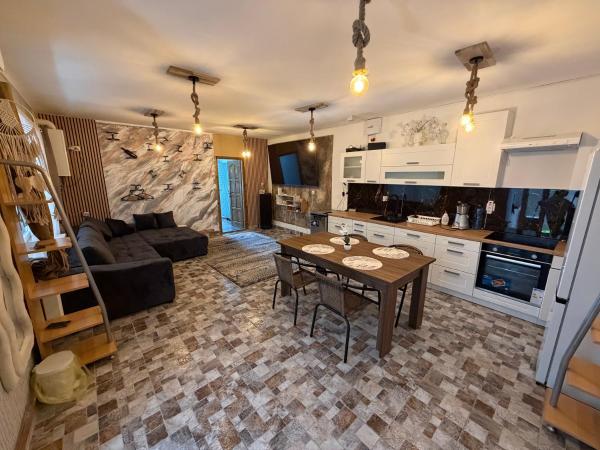 Sixtor Hause - Salonta
