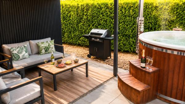 Steam & Dream - Hottub & Sauna Retreat - Free Wifi - Full Privacy - Luxury Experience - Goes