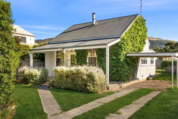 The Pilots Cottage In Apollo Bay - Apollo Bay