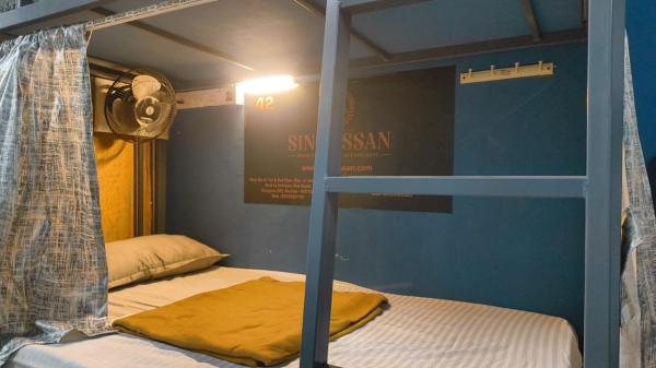 Sinhassan 104 Dormitory Hostel Backpackers - Mumbai