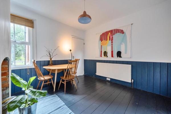 Victorian Terrace Near Uni, Sleeps 6, Garden - Reading