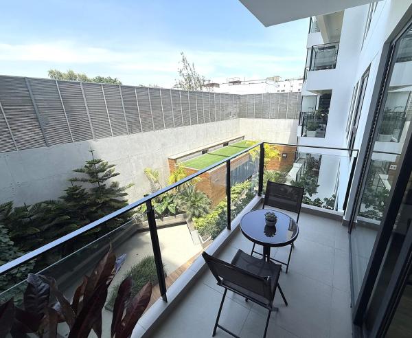 Aparts 4 Days 1 Or 2 Bedroom Apartment San Isidro Business Zone 06 - Lima