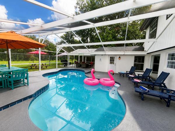 Heated Pool, Epic Game Room, Fire Pit & Bbq, 5br Tampa Getaway - Tampa, FL