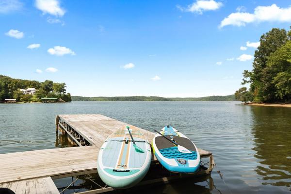 Shine Down Lakefront Retreat With Private Dock - Cadiz, KY