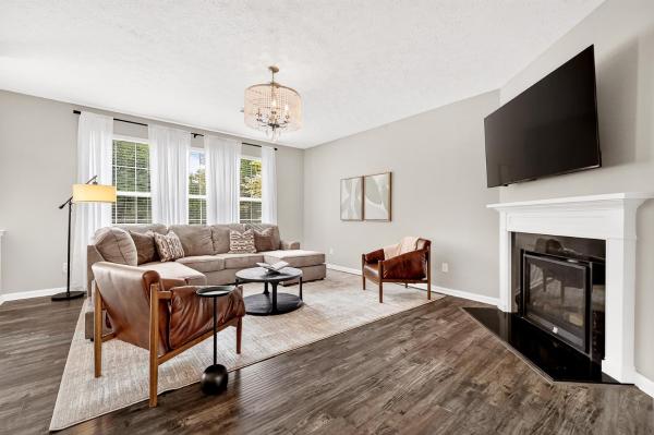 3br Home, Indianapolis Extended & Monthly Stays - Greenwood, IN