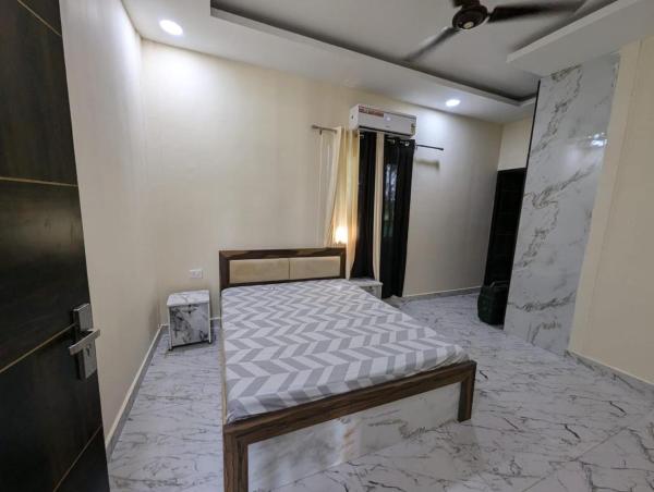3bhk Farm With Pool & Lawn Noida - Noida