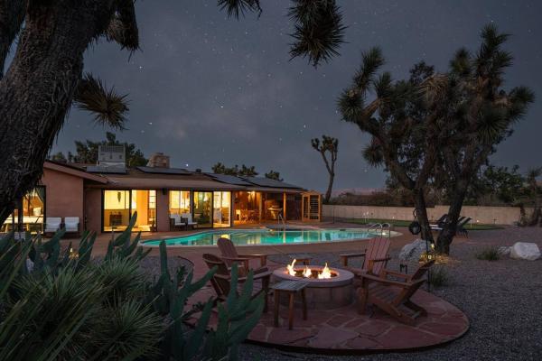 Sauna - Pool - Hot Tub - Fire Pit - Games - Golf - Yucca Valley, CA