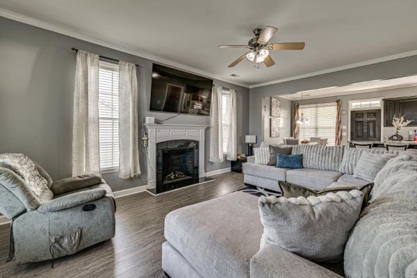 3 Mi To Ecu! Modern Home W/ Game Room - Greenville, NC