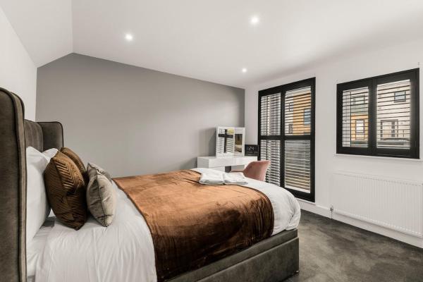 Modern 4br Home With Garden Sleeps 6 - Ilford