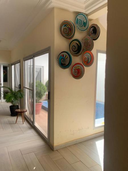 Rez De Chaussez, Luxe, Confort & Sérénité à Bambilor,à Partir De 2 Nuitees - Senegal