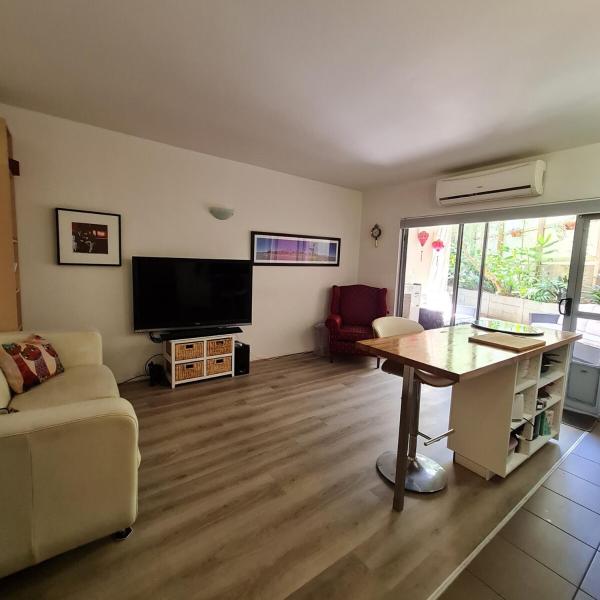 West Melbourne Oasis 1br With Courtyard - Kensington