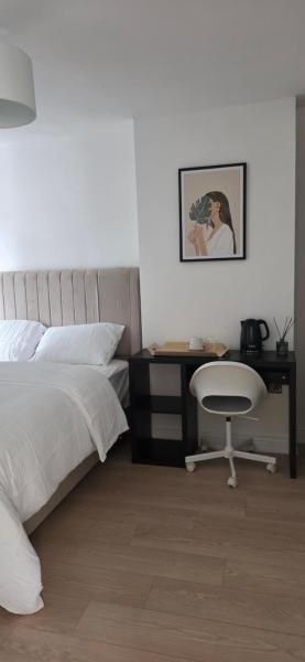 King Room With En-suite Bathroom - South Dublin