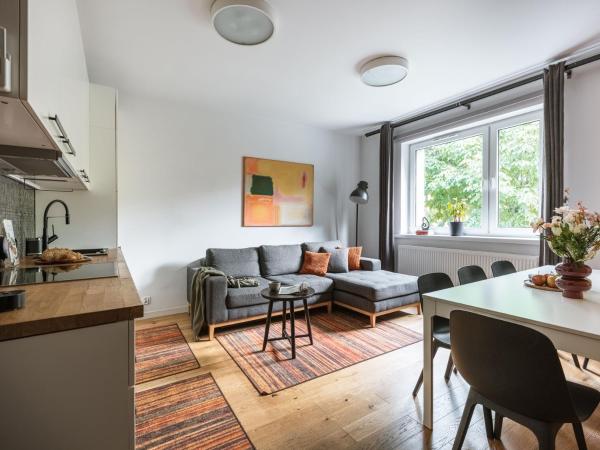Urban Apartments No 3 - Air Condition - Garden - Free Parking - Katowice