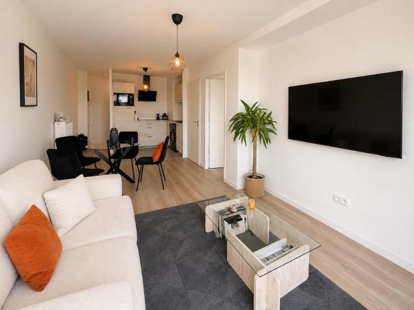 Le Beaufort - Balcony & Unobstructed View - Close To Paris - Aubervilliers
