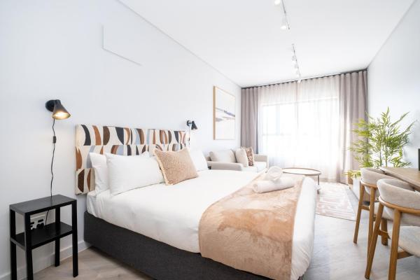 233 Paarl - Studio With Onsite Parking & Comforts - Paarl