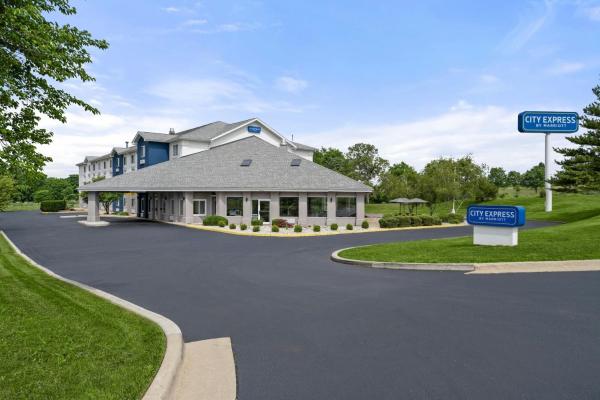 City Express By Marriott Freeport - Freeport, IL