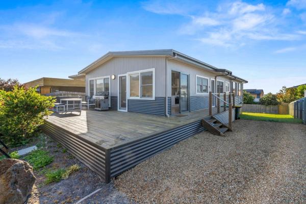 Days By The Bay - Apollo Bay