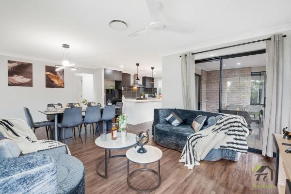 Spacious Logan Reserve Home Convenient Shopping - Gold Coast