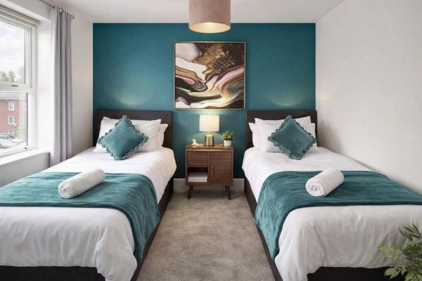 Prime Location Modern Home, Sleeps 5, Free Parking - Coventry