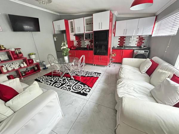 Tn Luxurious Bnb C2 - Randburg