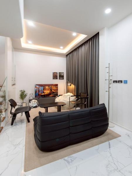 Luxury 4br Game Room Near Bts Asok Nana - Bangkok
