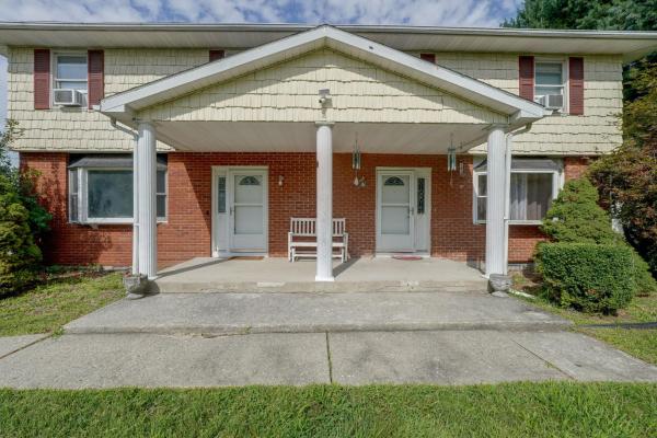Hudson Valley Duplex: Hike, Sip + Explore! - Poughkeepsie, NY