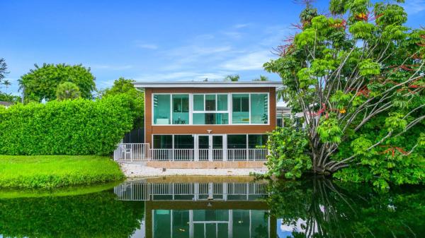 Canal-view Terrace, Family-friendly, 5 Min To Mia - Aéroport international de Miami (MIA)