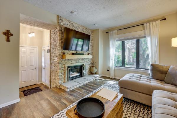 Home Gym & Office! Townhome Walk To Genesee River - Rochester, NY