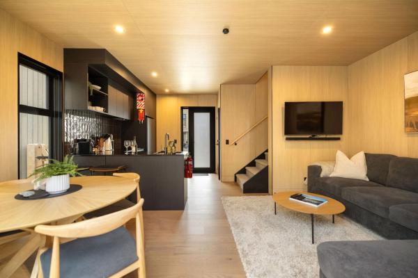 Modern & Stylish Whetū Star Villa - Queenstown