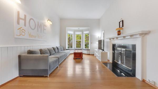 Walk-to-uo Retreat With Private Patio - Eugene, OR