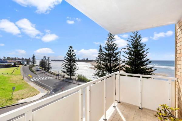 Tasman Towers - Unit 6 - Ocean Views - The Entrance