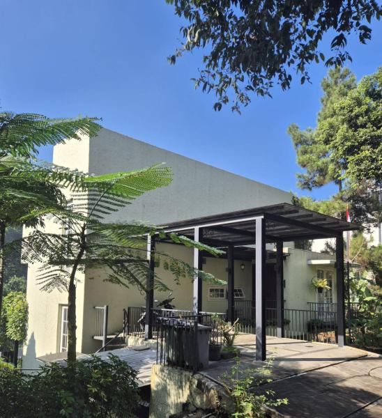 Le Ciel France Villa Dago - Bandung