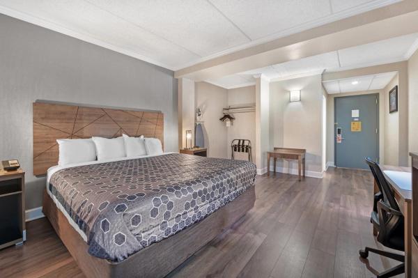 Econo Lodge Hicksville - Long Island - Garden City, NY