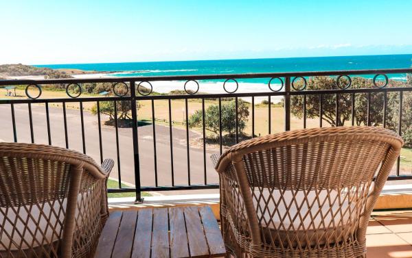 Breakers 1- Unit 10- Ocean Views - Stone Real Estate Yamba - Yamba