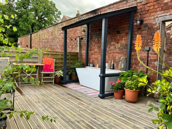 Historic Clock Tower Cottage For Two, Malverns - Ledbury