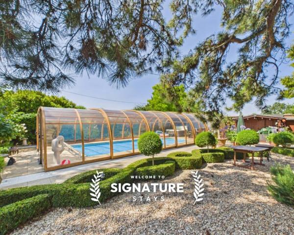 The Hyde By Signature Stays - Private Hot Tub & Pool - Modern - Cheltenham