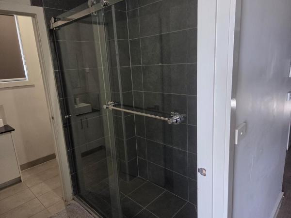 Spacious N Comfortable Modern Family Home Near Train Station With Free Wifi U2 - Werribee